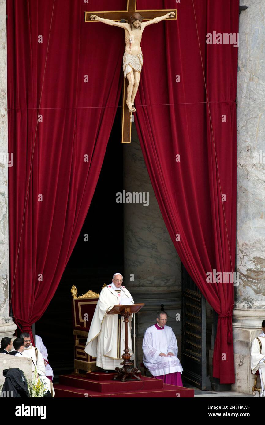 Pope Francis celebrates a mass for Confraternities, in St. Peter's ...