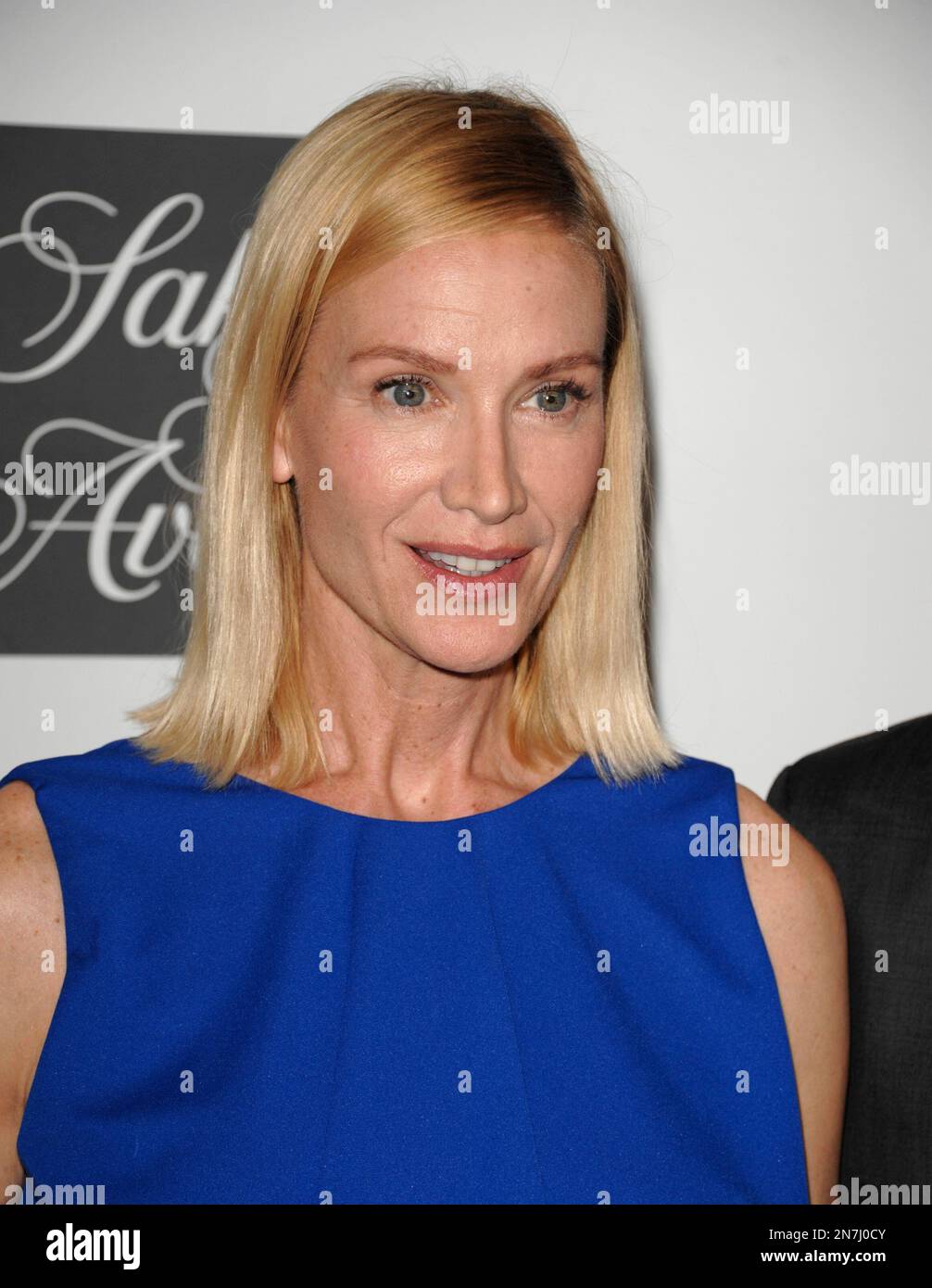 Actress Kelly Lynch arrives at "An Unforgettable Evening" benefiting ...