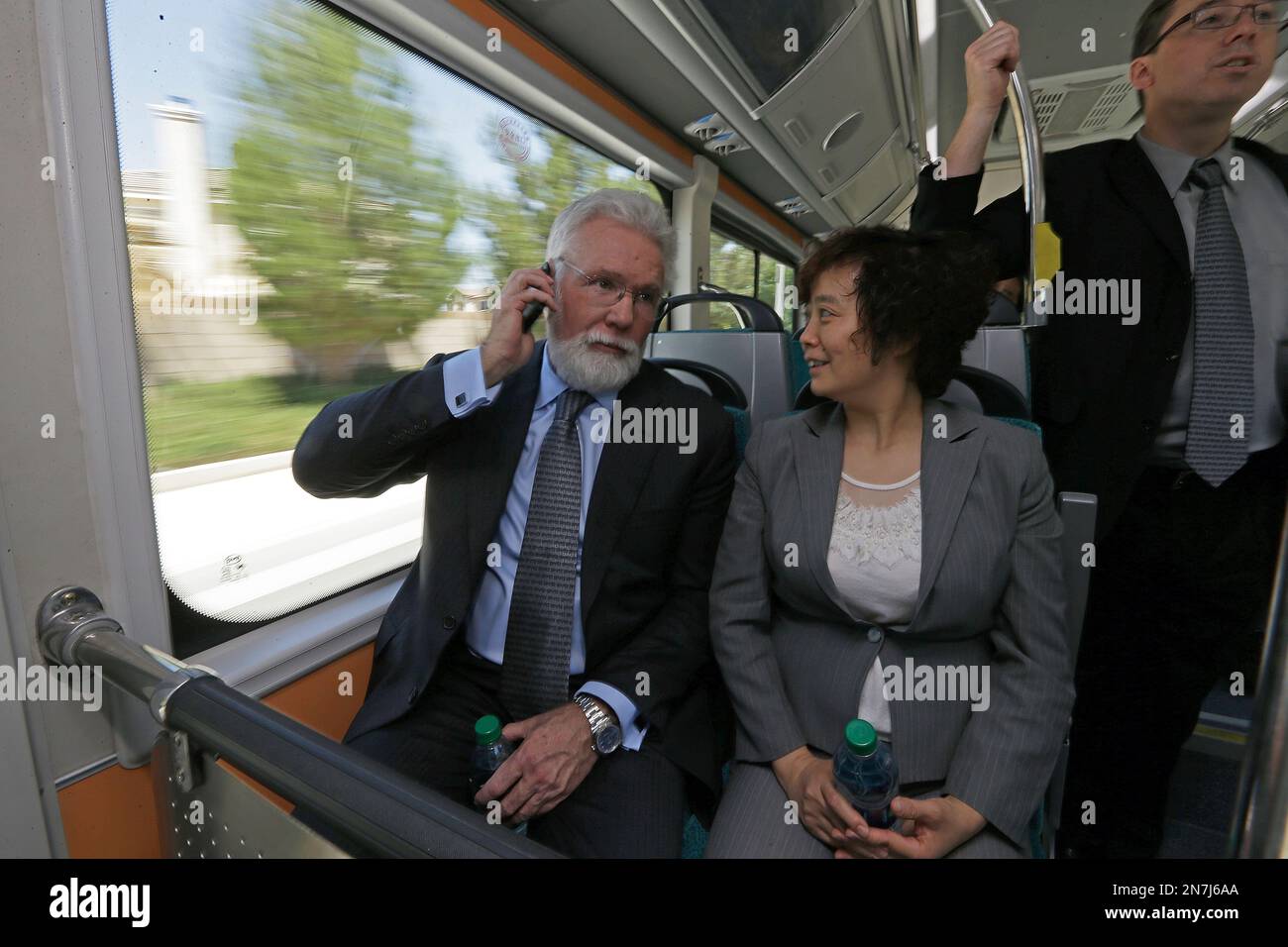 BYD Motors president Stella Li, and Lancaster, Calif., Mayor R. Rex ...