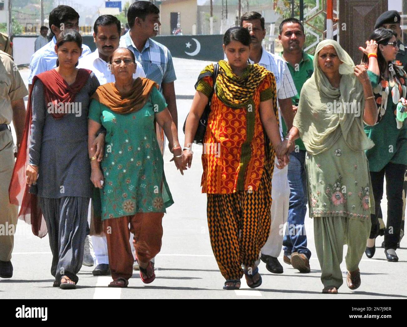 Sarabjit Singh's wife Sukhpreet Kaur, right, sister Dalbir Kaur, second ...