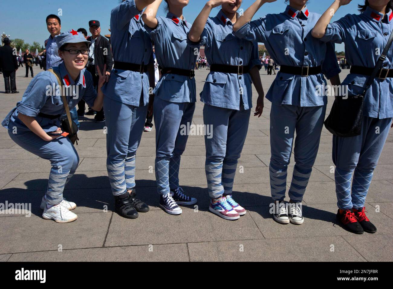Chinese girls dressed to look like Chinese Red Army soldiers pose for ...