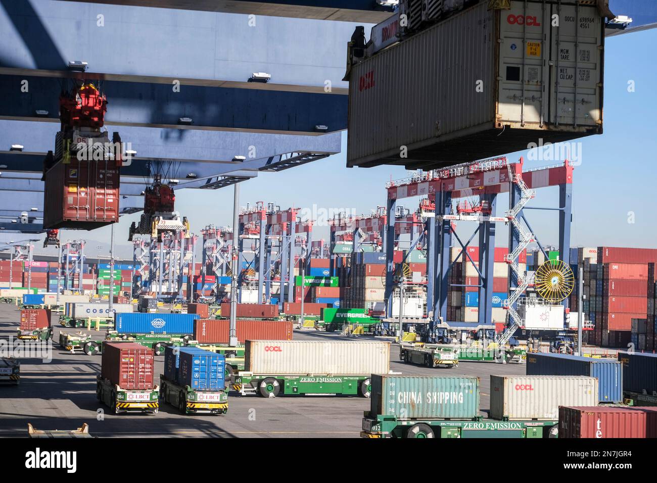 Automated guide vehicles terminal hi-res stock photography and images - Alamy