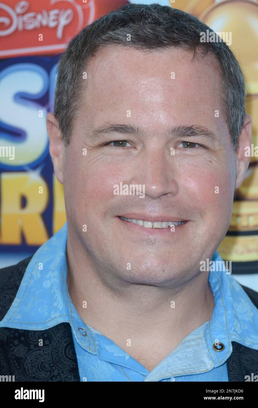 Jeff Corwin arrives at the Radio Disney Music Awards at the Nokia ...