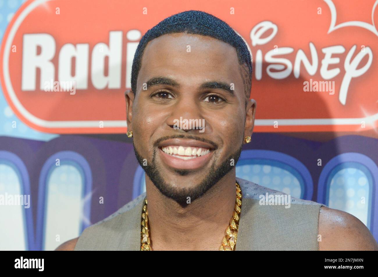 Jason Derulo arrives at the Radio Disney Music Awards at the Nokia ...