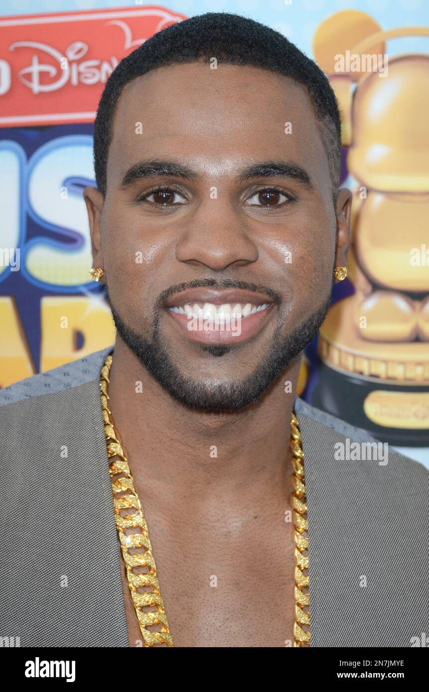 Jason Derulo arrives at the Radio Disney Music Awards at the Nokia ...