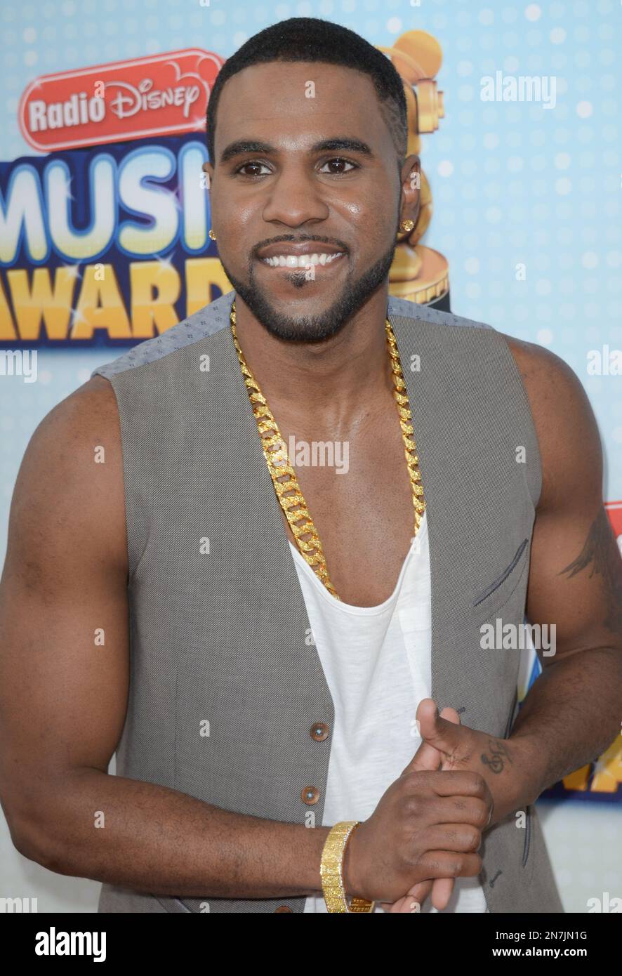 Jason Derulo arrives at the Radio Disney Music Awards at the Nokia ...