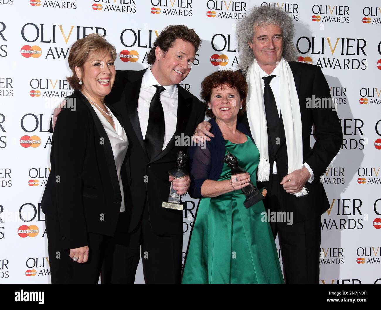 Lynda Bellingham, Michael Crawford winner of Best Actor in a Musical ...