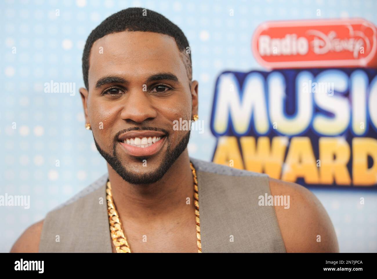 Jason Derulo arrives at the Radio Disney Music Awards at the Nokia ...