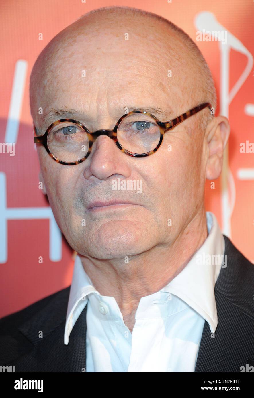 Creed Bratton arrives at Seth Rogen's "House Party" with Hilarity for ...