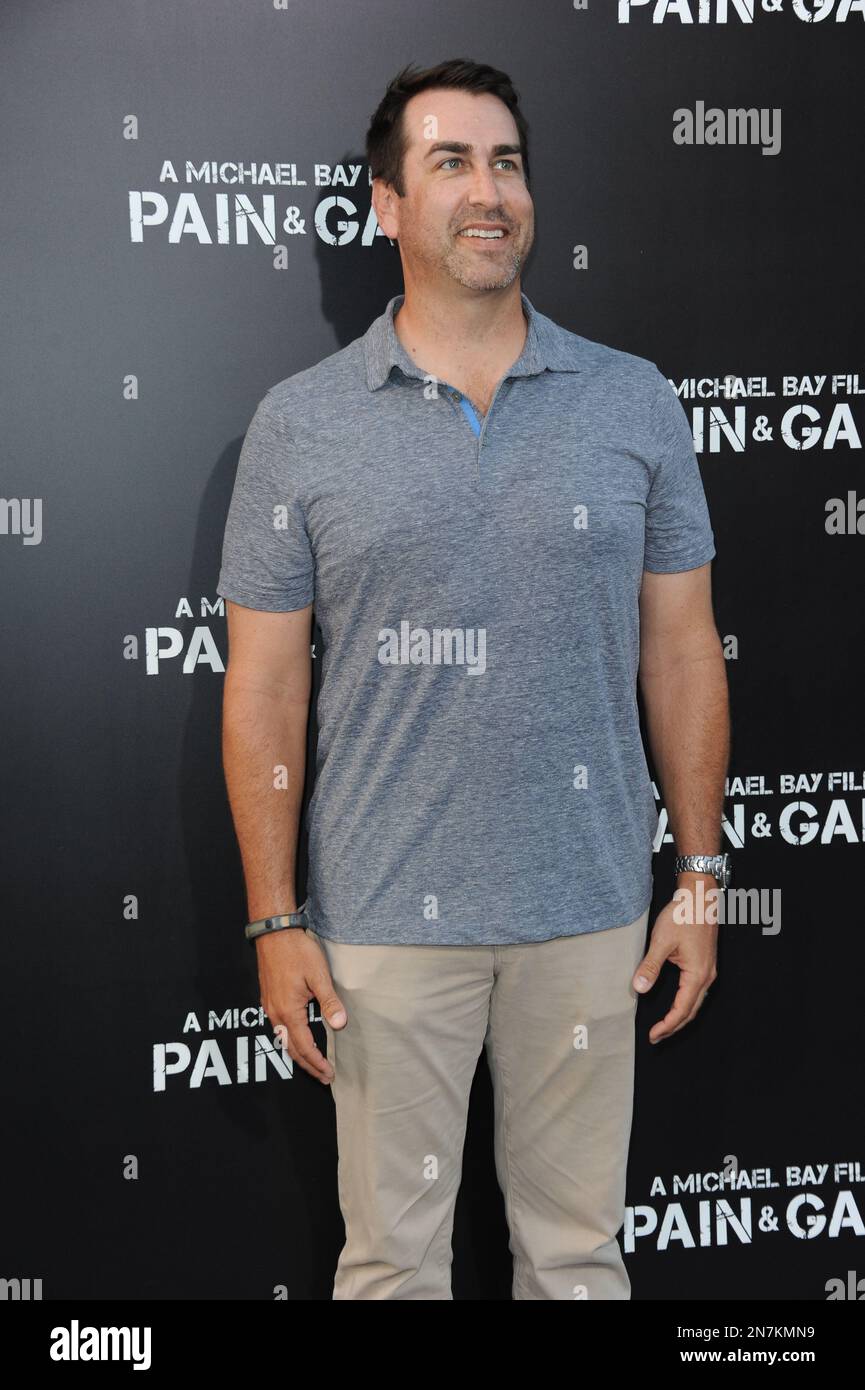 Rob Riggle arrives at the LA Premiere of "Pain and Gain" at the TCL ...