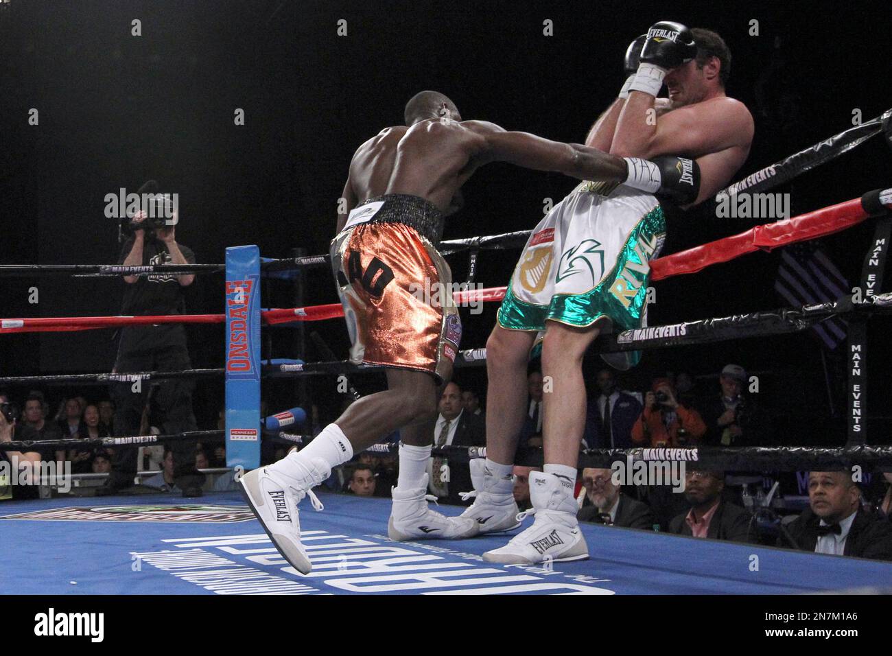 Steve Cunningham lands a punch of Tyson Fury during a heavyweight boxing match, Saturday, April ...