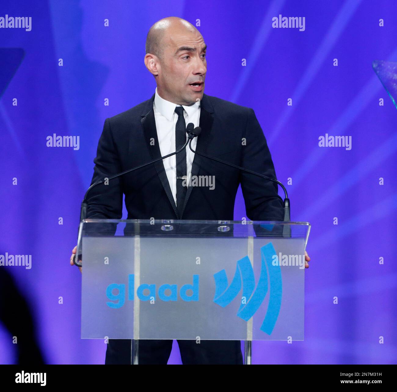 Honoree Steve Warren accepts the Stephen F. Kolzak Award at the 24th ...