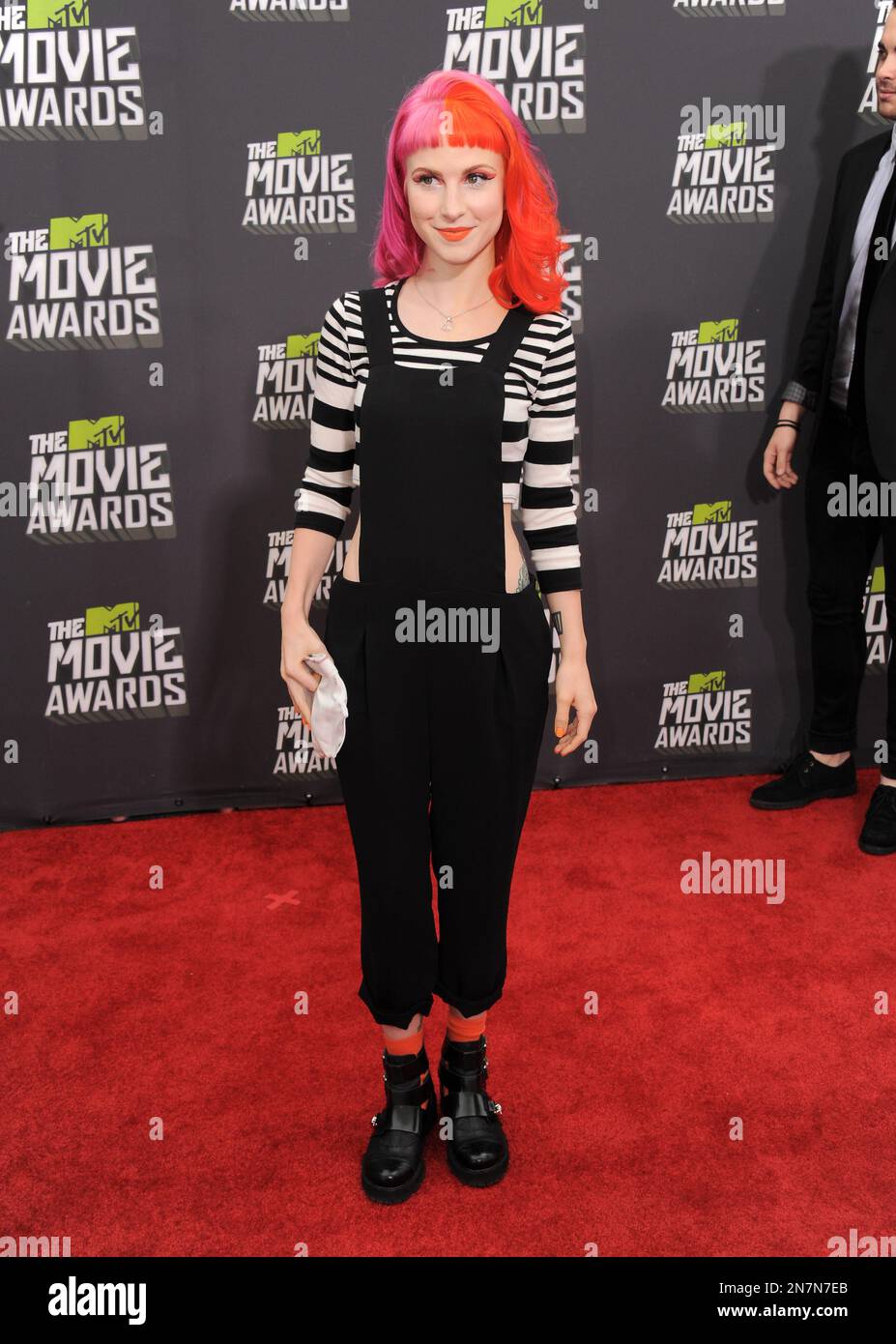Hayley Williams of Paramore arrives at the MTV Movie Awards in Sony ...