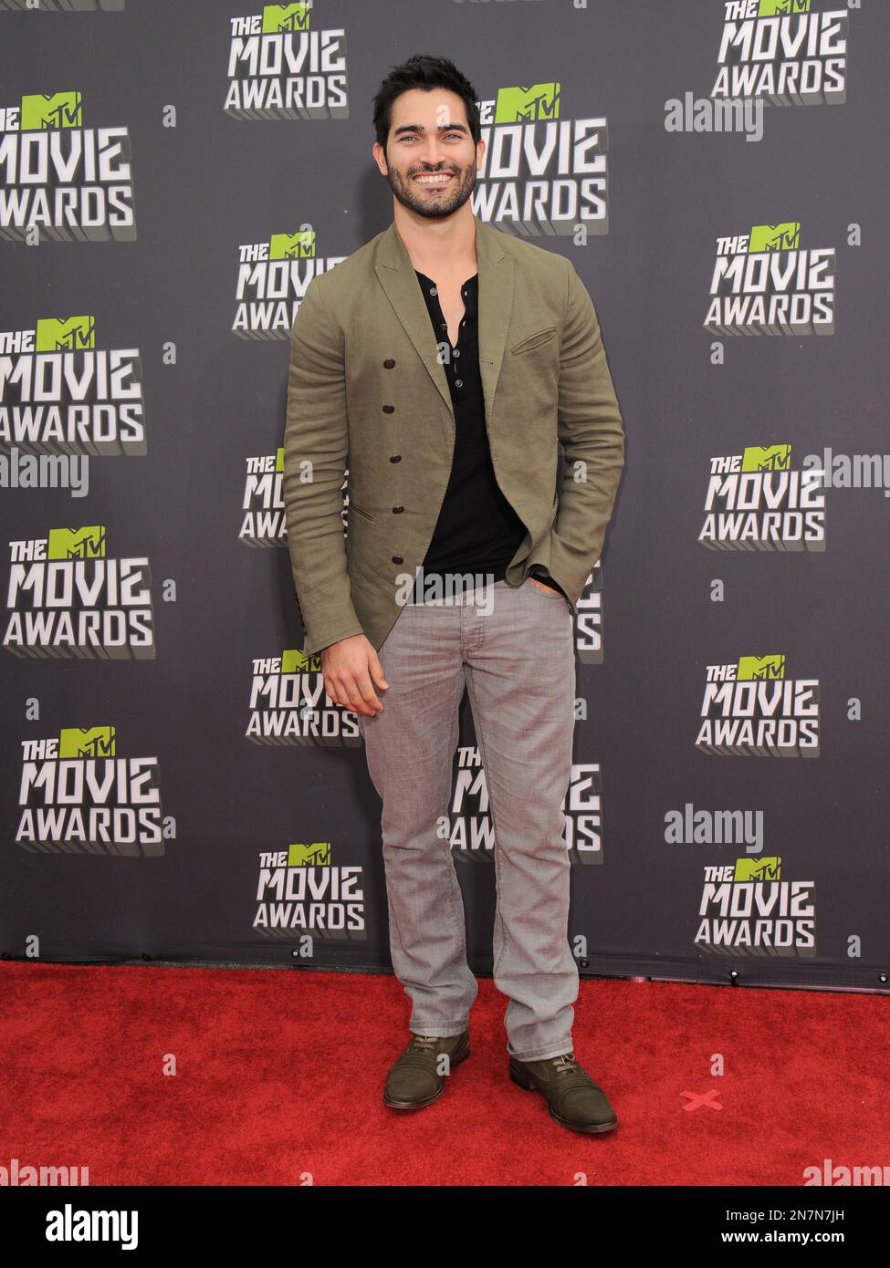 Tyler Hoechlin arrives at the MTV Movie Awards in Sony Pictures Studio ...