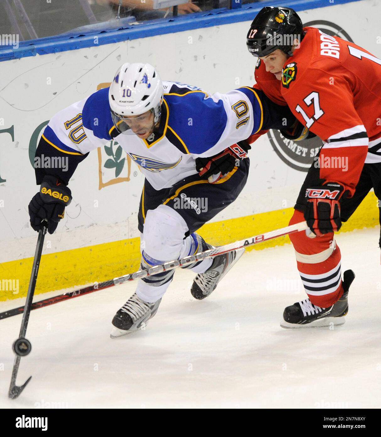 St. Louis Blues' Andy McDonald (10) and Chicago Blackhawks' Sheldon ...