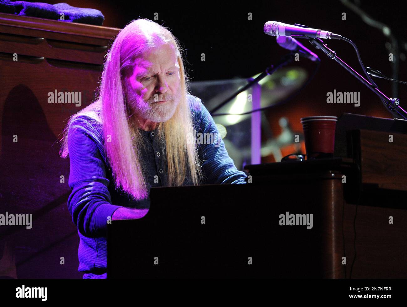 Musician Gregg Allman of The Allman Brothers band performs at Eric ...