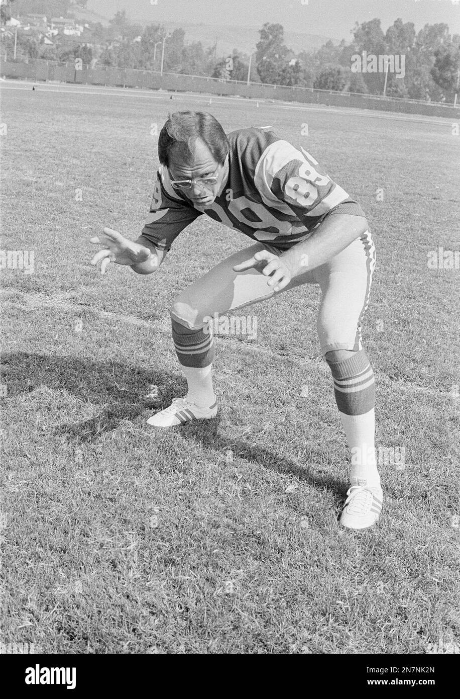 Los Angeles Rams premier defensive end Fred Dryer goes through some ...