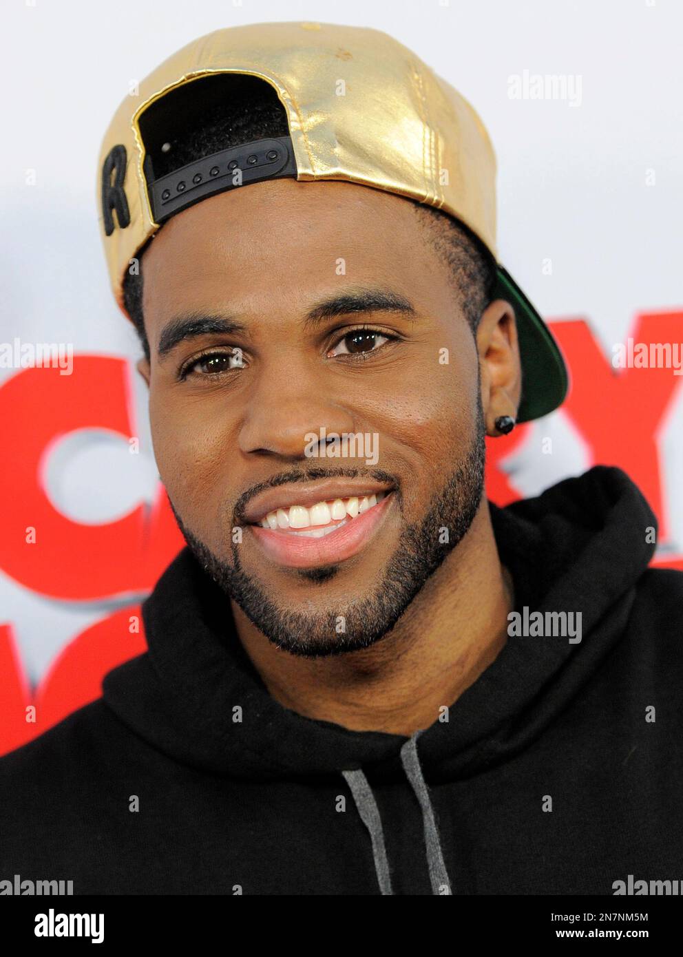 Jason Derulo poses at the Los Angeles premiere of the film "Scary Movie ...