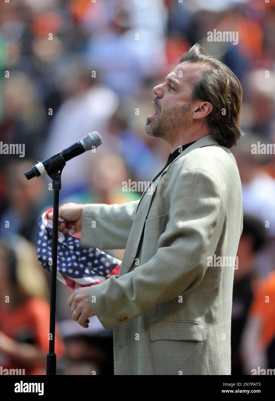 American operatic tenor, Richard Troxell sings the national anthem ...
