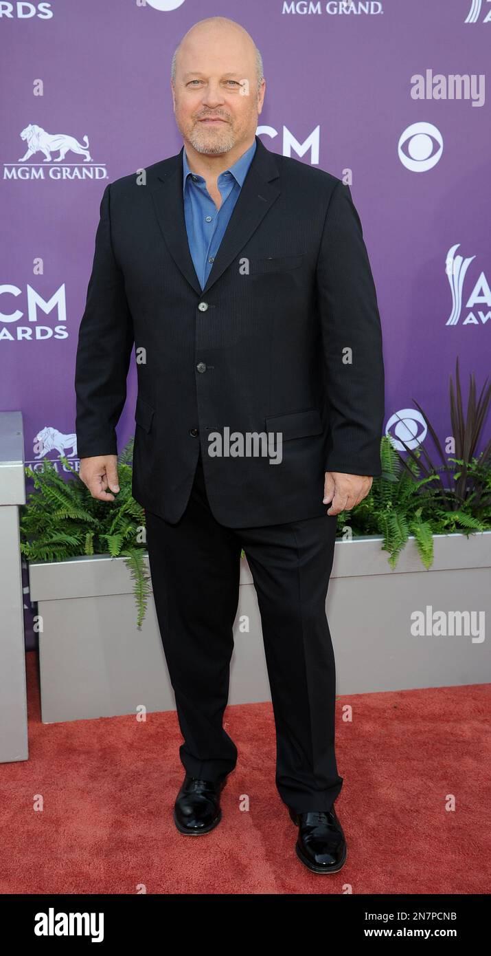 Actor Michael Chiklis arrives at the 48th Annual Academy of Country ...