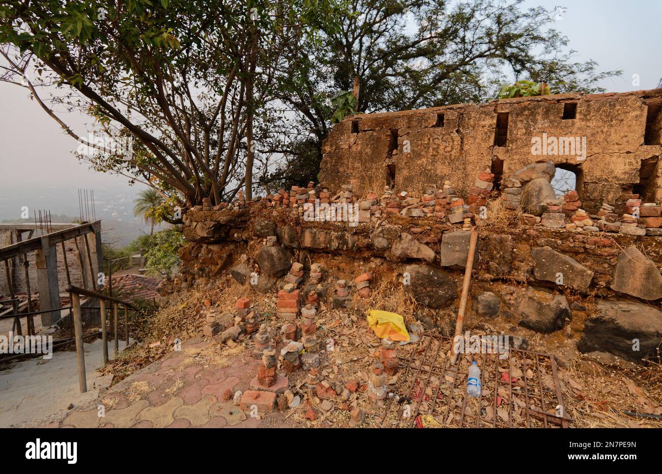 Parnera hill hi-res stock photography and images - Alamy
