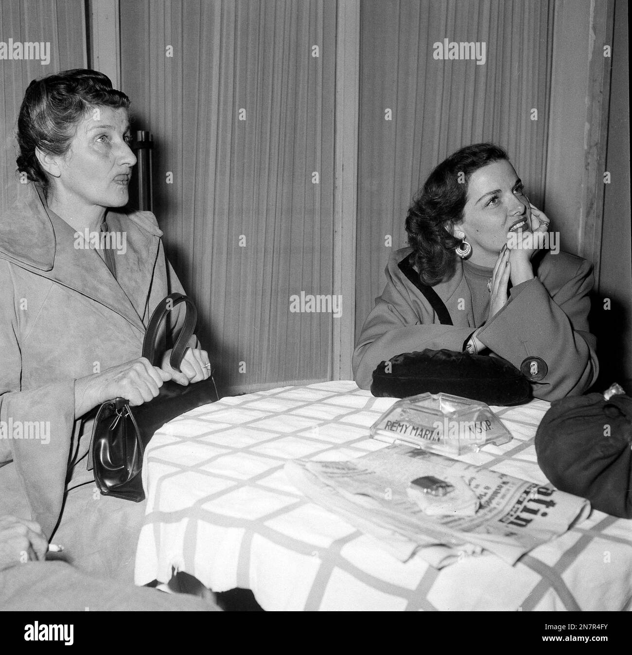 Actress Jane Russell and her mother Geraldine are pictured in a ...