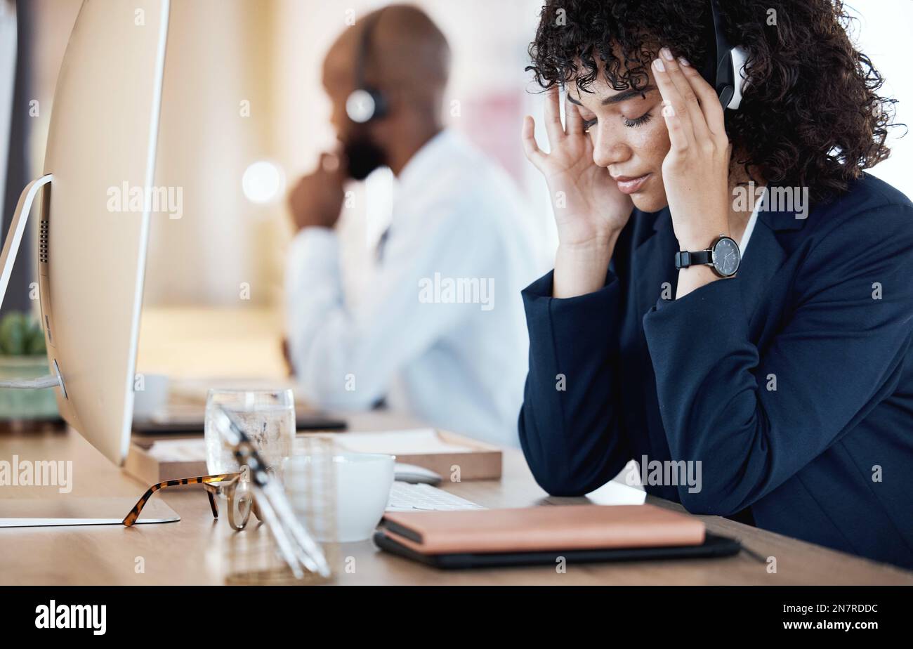 Annoyed call center agent headset hi-res stock photography and images ...