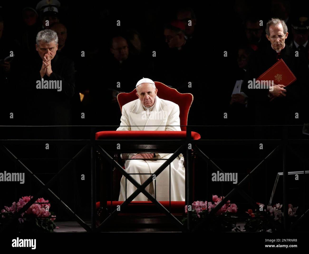 Pope Francis presides the Via Crucis (Way of the Cross) torchlight ...