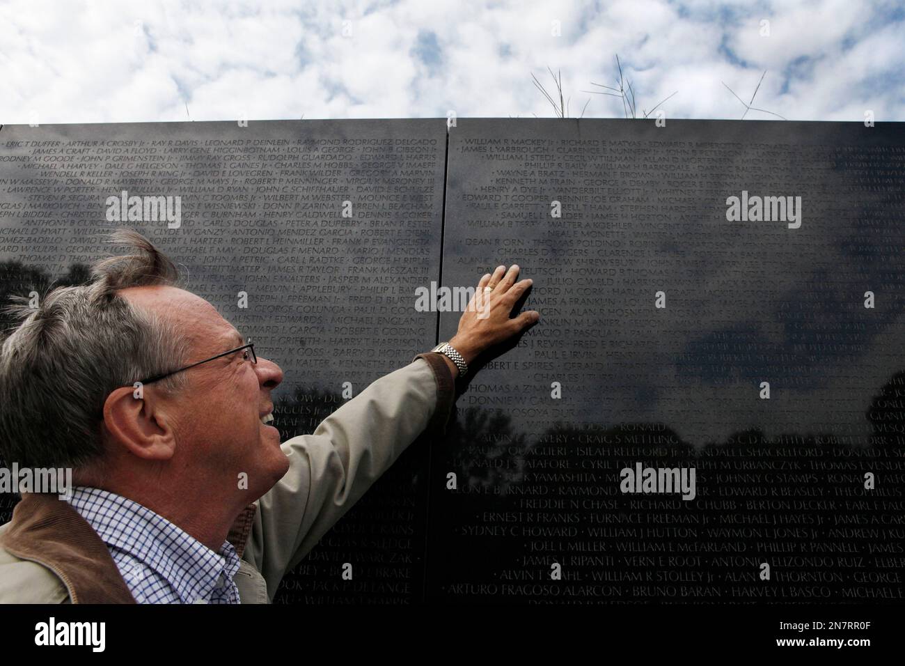 FILE -In this Wednesday, Sept. 9, 2009 file photo, Jan Scruggs, founder ...