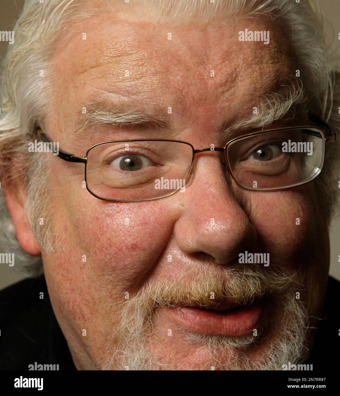ADDS DATE AND CAUSE OF DEATH -File - Actor Richard Griffiths poses for ...