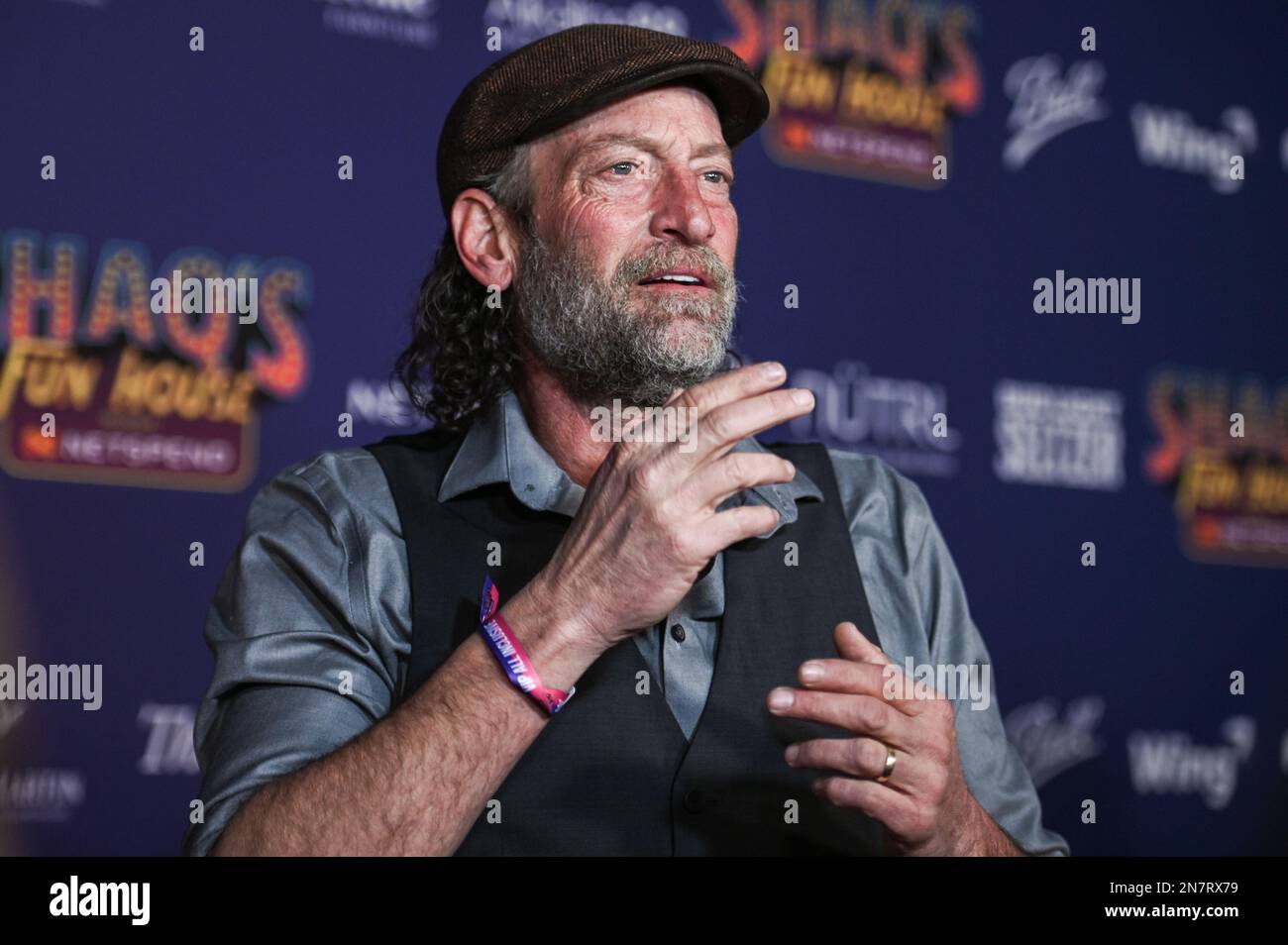Phoenix, USA. 10th Feb, 2023. Troy Kotsur walking on the carpet at Shaq ...