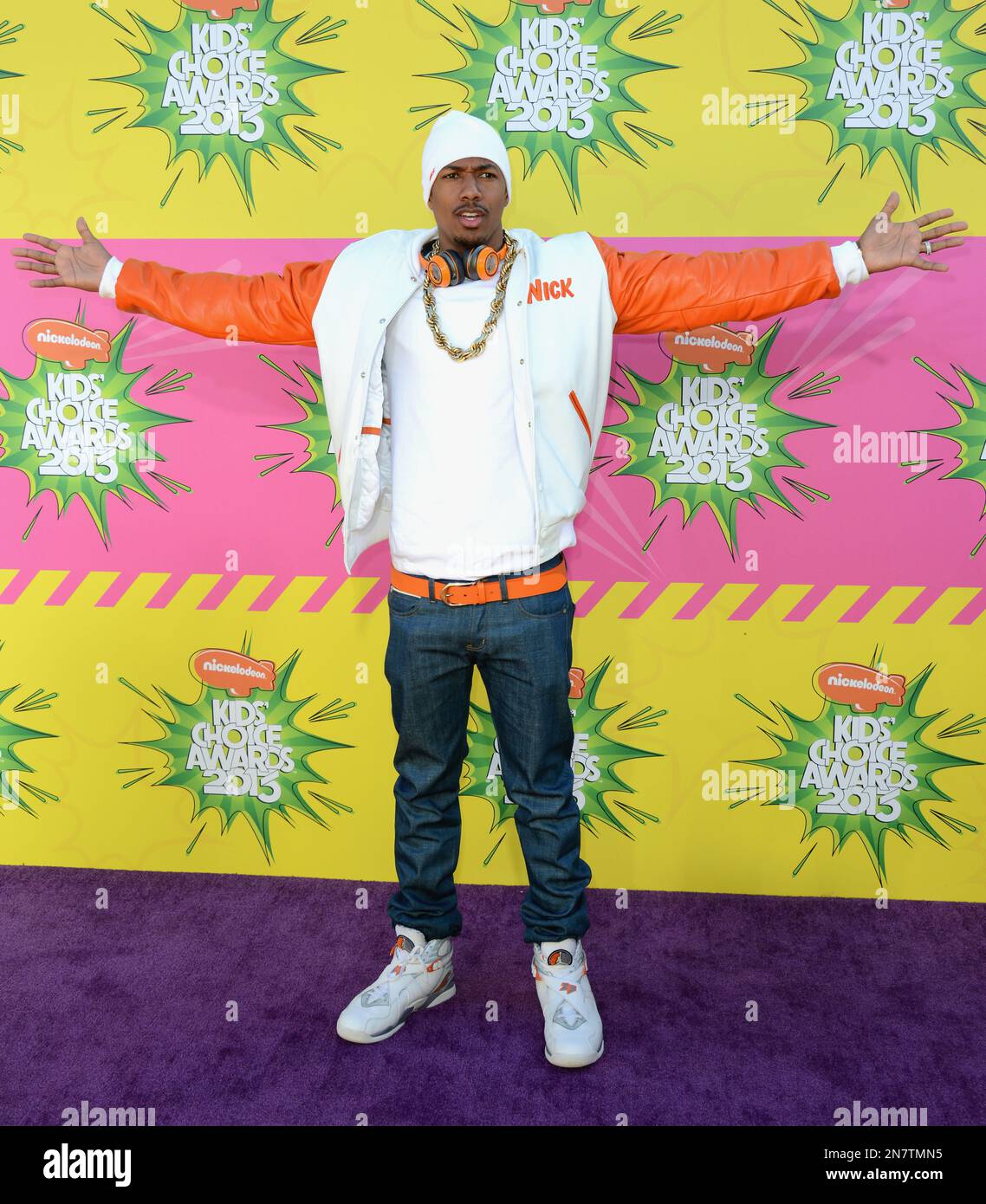 Actor Nick Cannon arrives at the 26th annual Nickelodeon's Kids' Choice ...