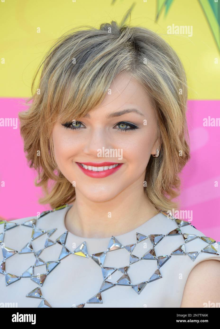 Actress Oana Gregory arrives at the 26th annual Nickelodeon's Kids ...