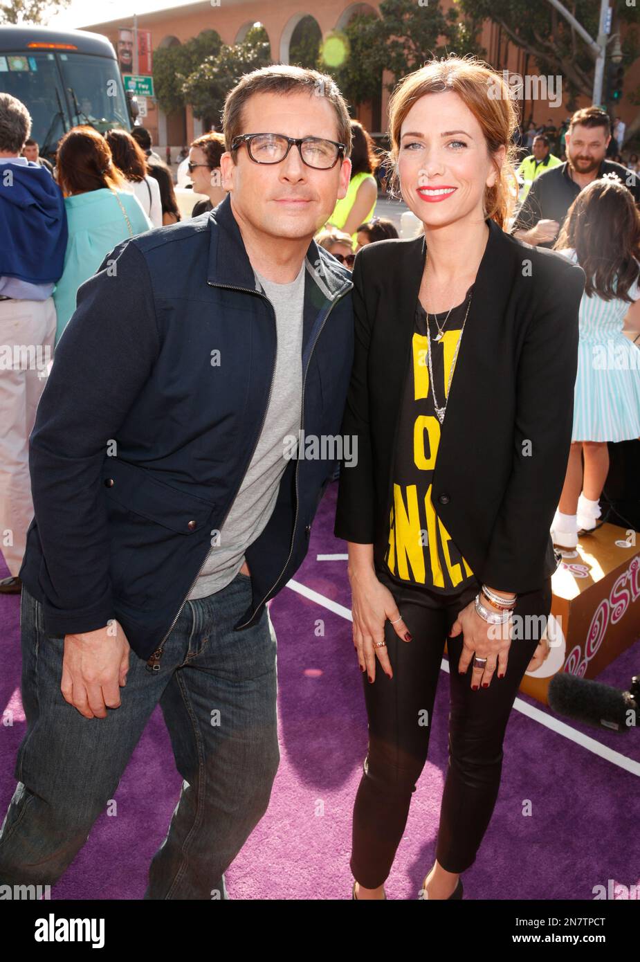 Actor Steve Carell, left, and Kristen Wiig arrive at the 26th annual ...