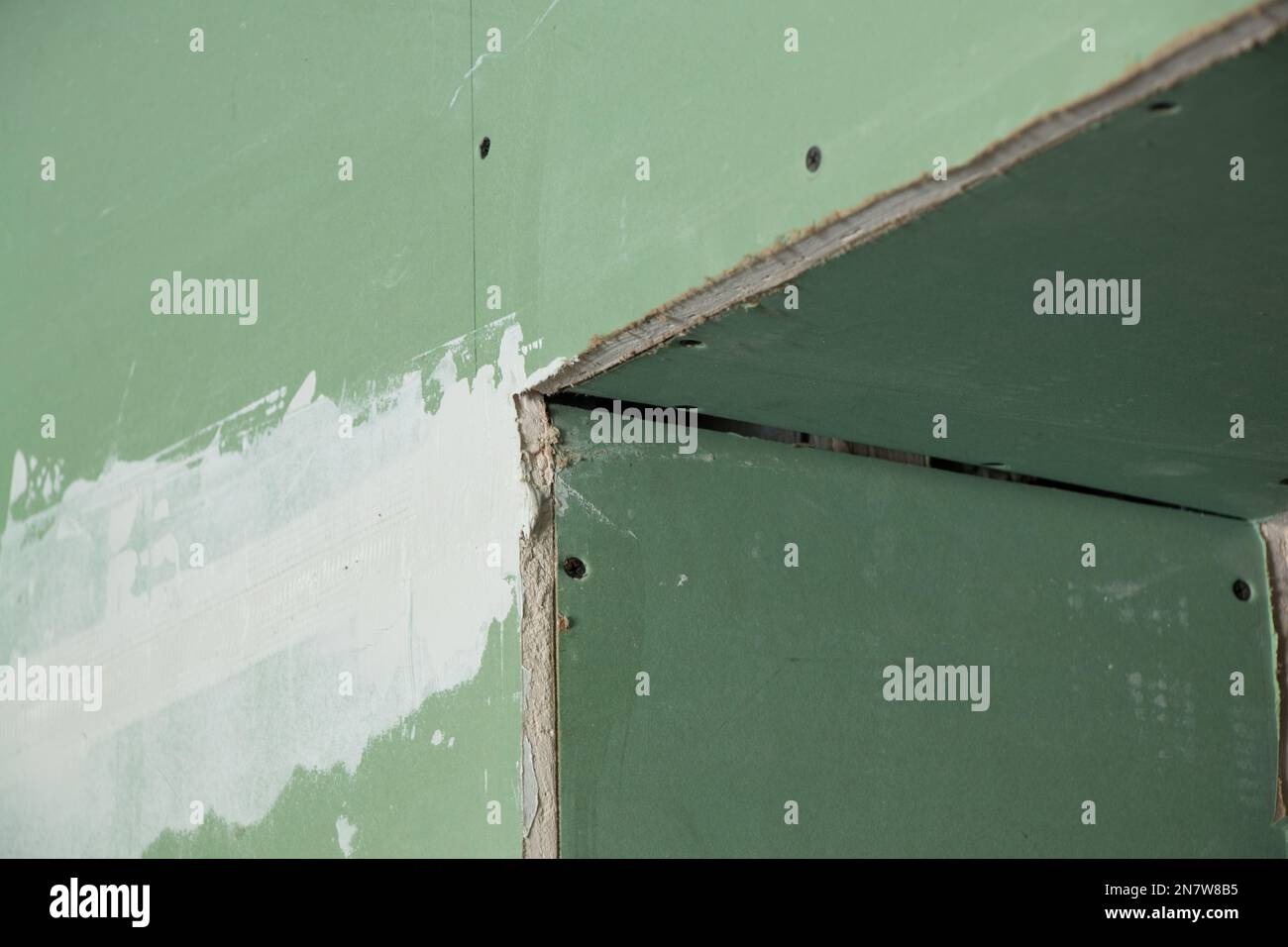 Plasterboard wall hi-res stock photography and images - Alamy
