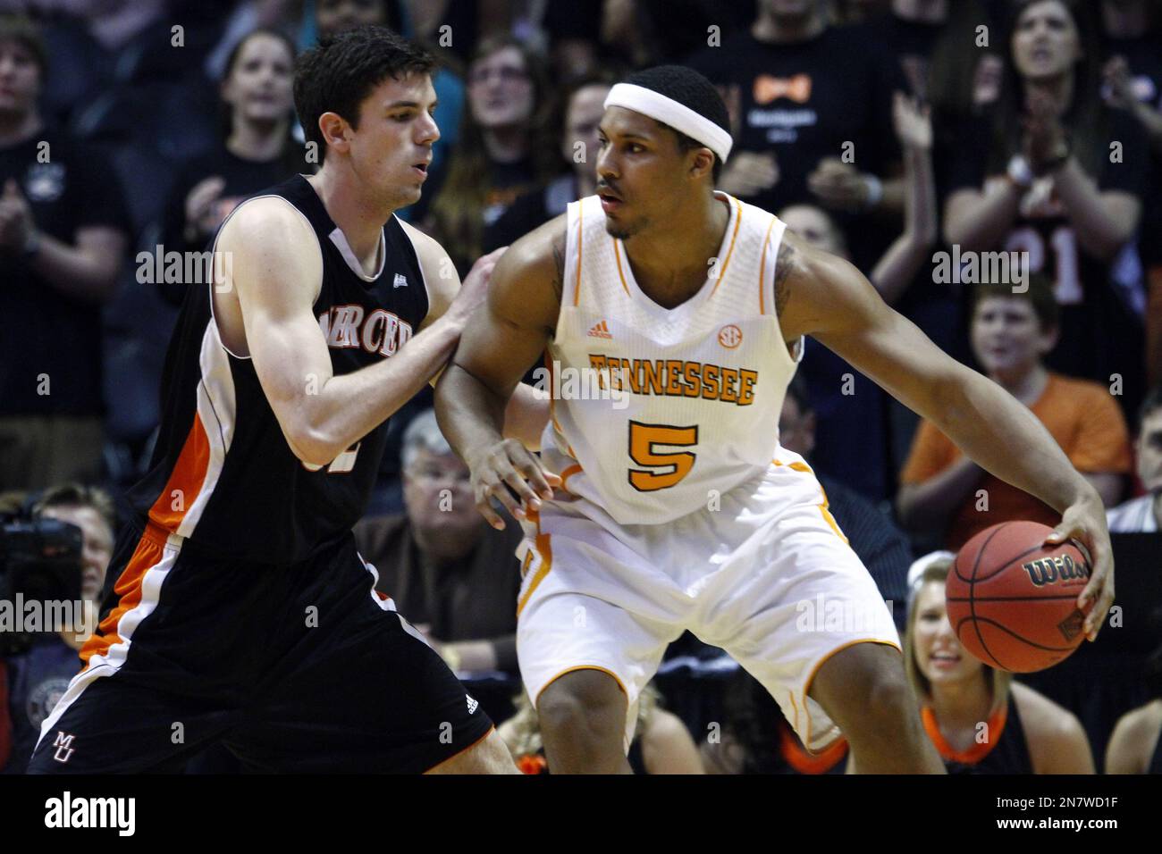 Tennessee forward Jarnell Stokes (5) works against Mercer forward ...