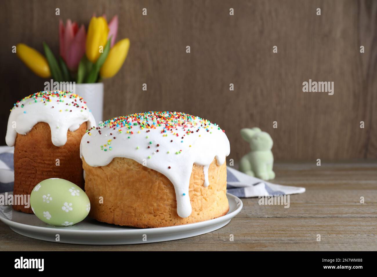 Ukrainian easter cakes hi-res stock photography and images - Alamy