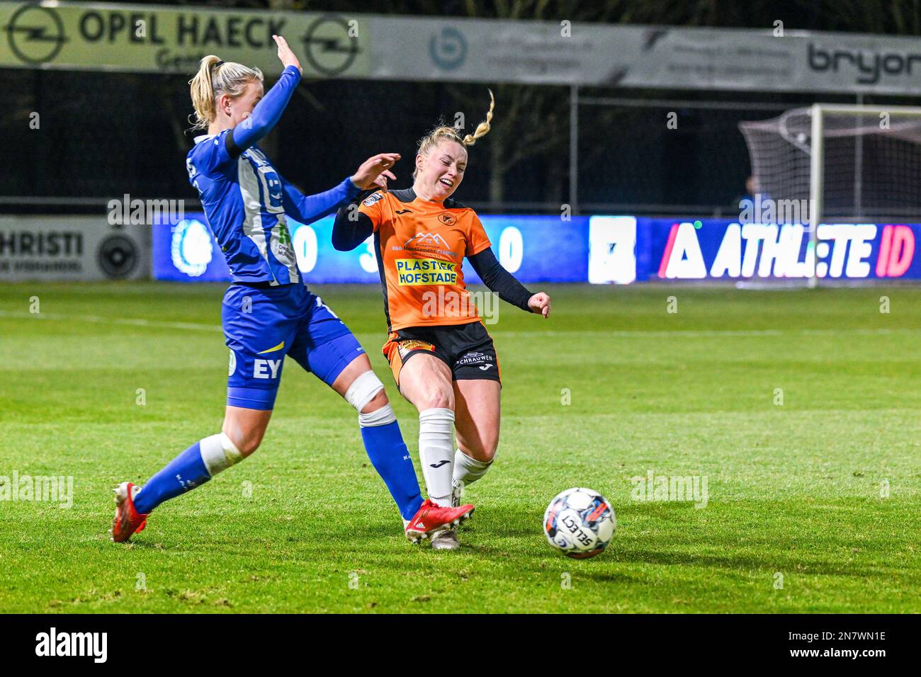Isa Dekker (11) of Gent and Aster Janssen (13) of Aalst pictured during ...