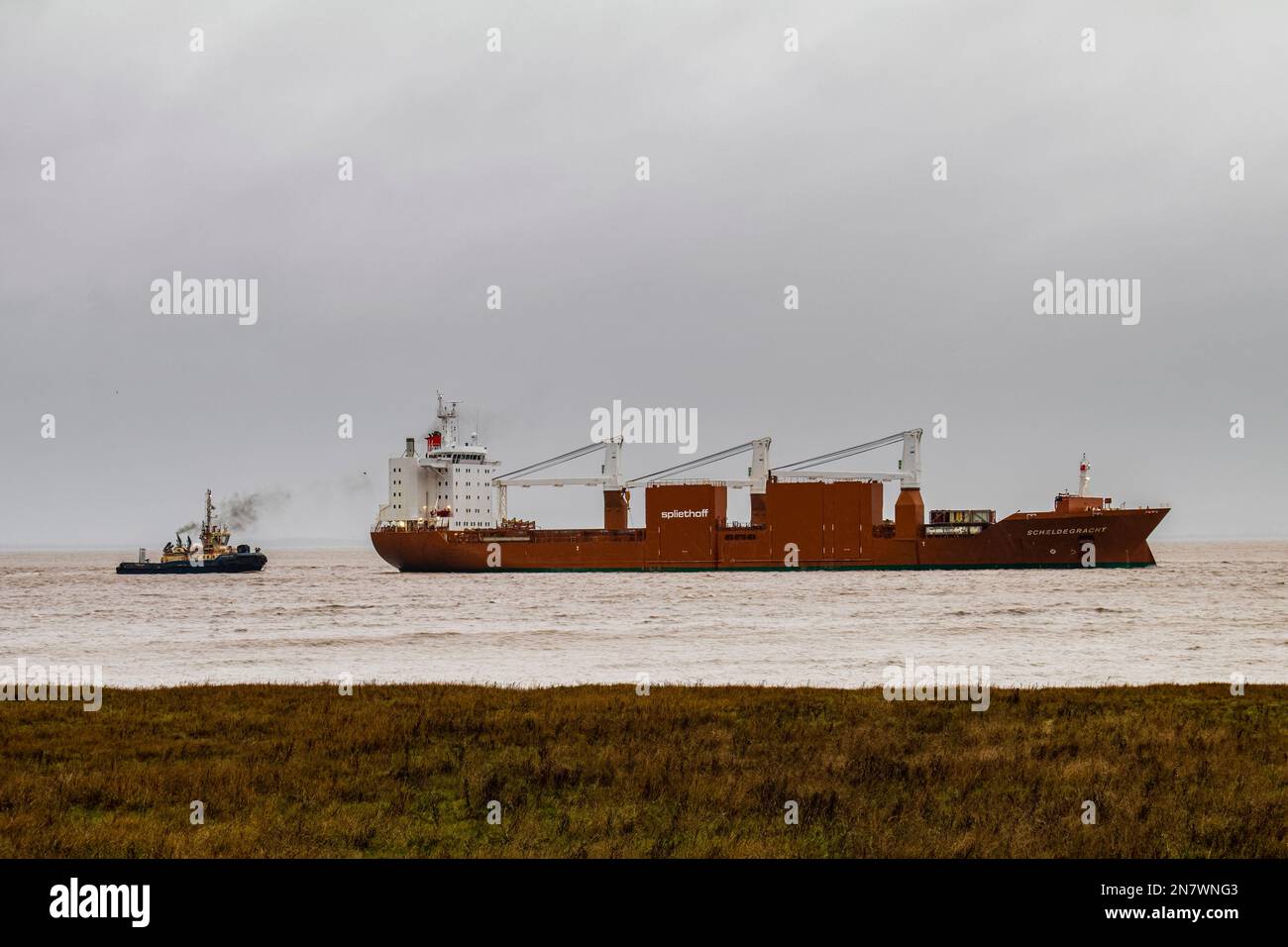 Container vessel heading for port Stock Photo - Alamy