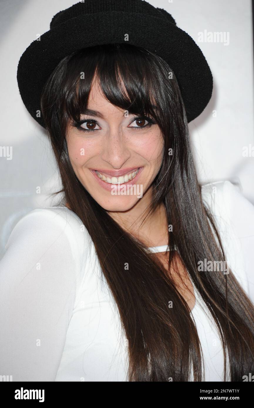 Oona Chaplin arrives at the LA premiere for the third season of "Game ...