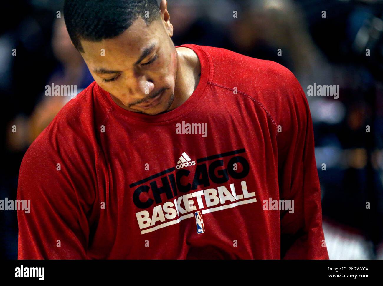 Chicago Bulls point guard Derrick Rose pauses during a workout before ...