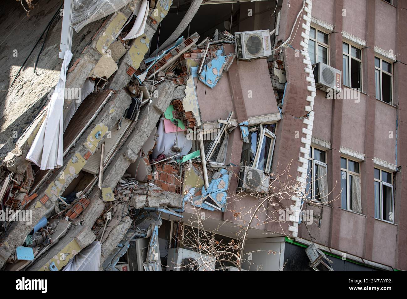 Elbistan damage hi-res stock photography and images - Alamy