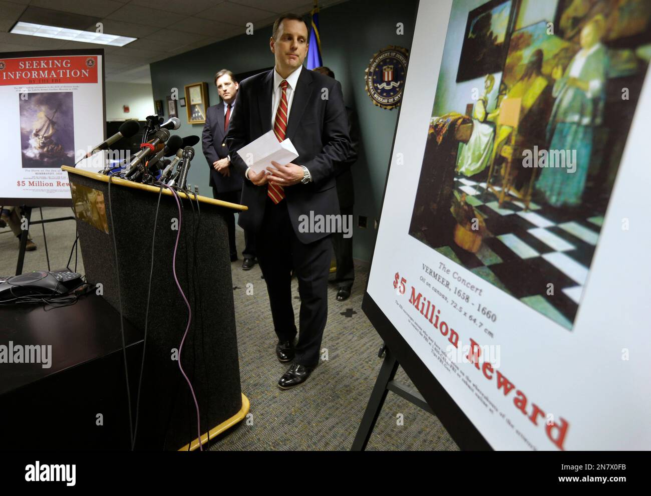 Federal Bureau of Investigation (FBI) Special Agent Geoff Kelly, center ...