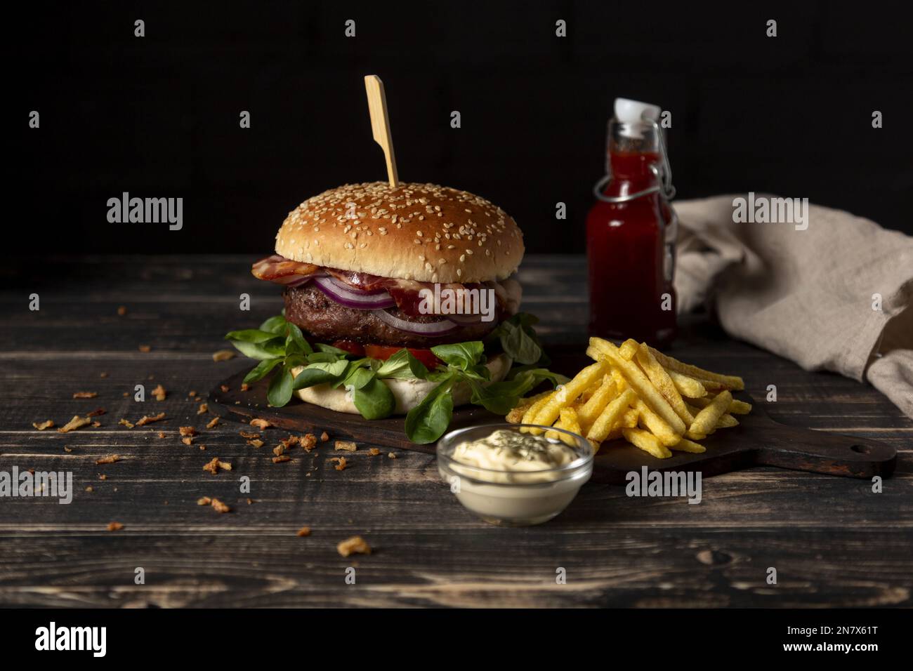Hochkantburger hi-res stock photography and images - Alamy