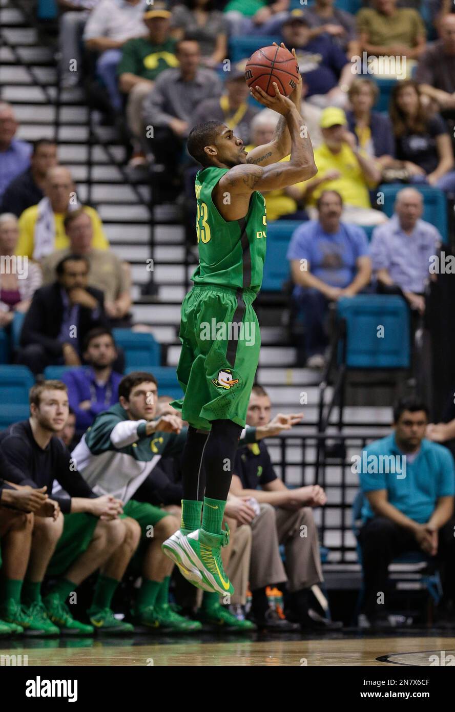Oregon's Carlos Emory shoots against UCLA in the second half of the ...