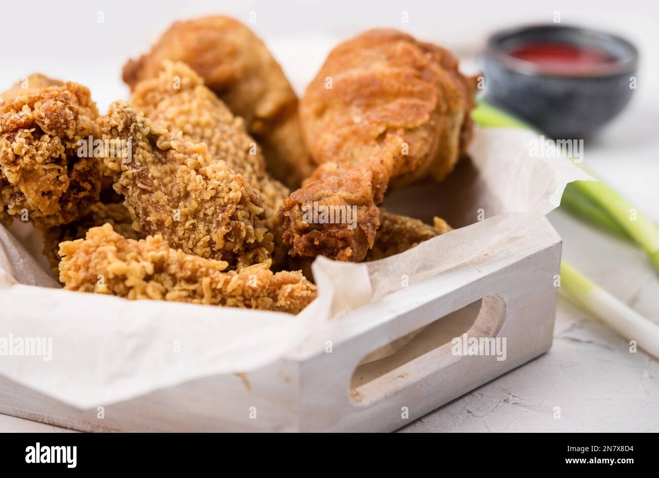 Chicken tray hi-res stock photography and images - Alamy