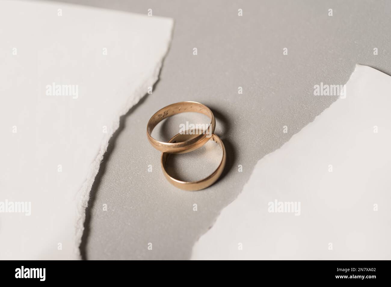 Family photo frame crack hi-res stock photography and images - Alamy