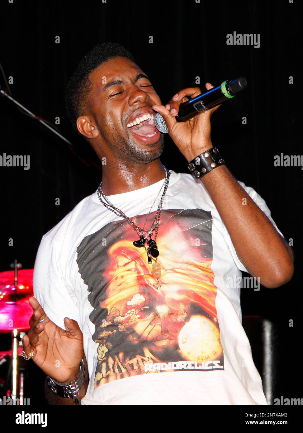 Singer Malcolm Xavier of The Radiorelics performs LIVE at The Roxy on ...