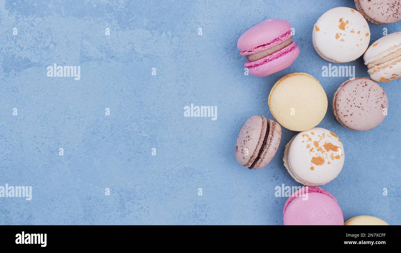 Flat lay assortment macarons hi-res stock photography and images - Alamy