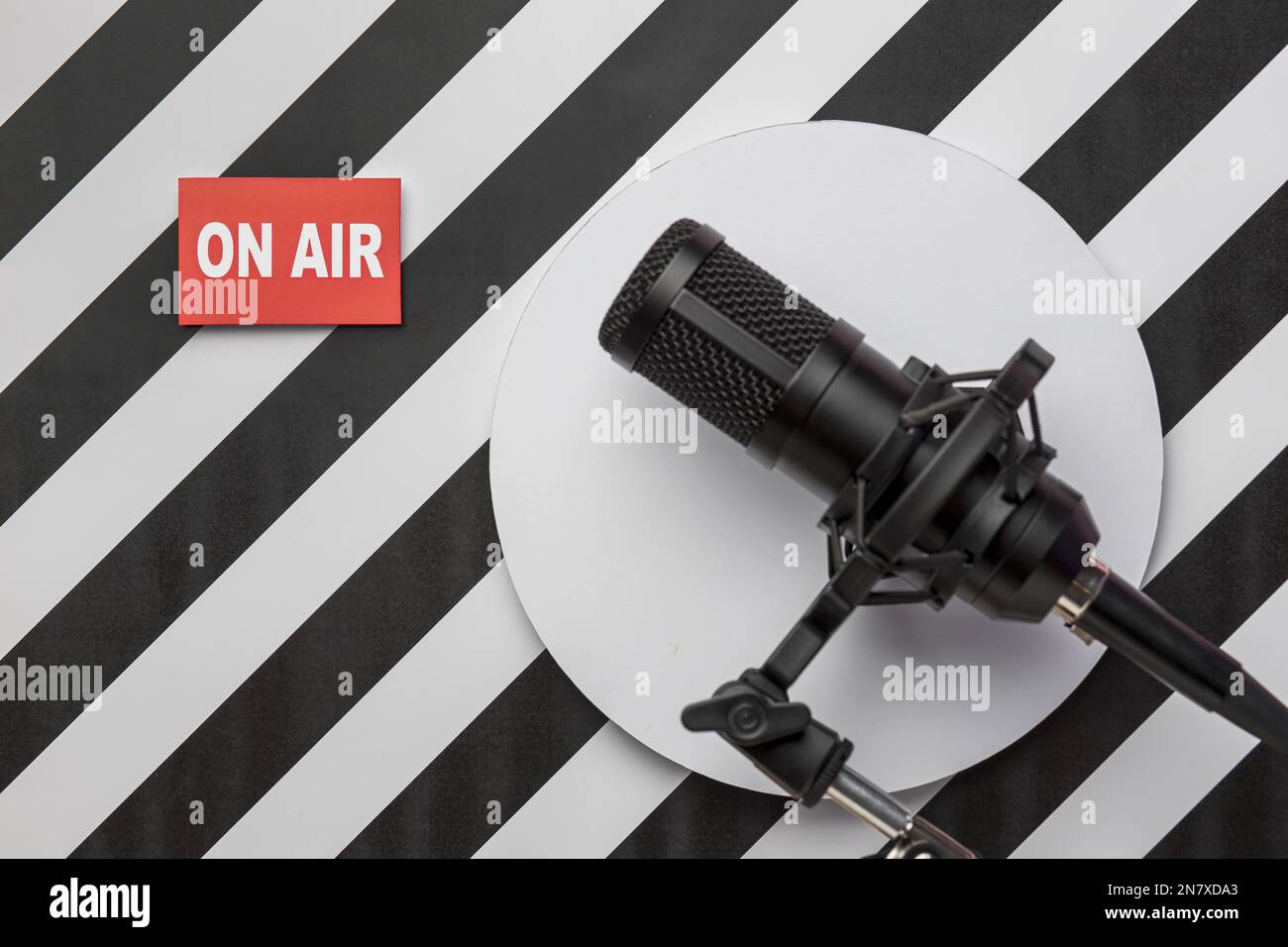 Live streaming frame hi-res stock photography and images - Alamy